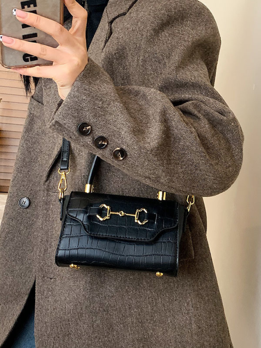 5 cheap Designer handbags that look expensive: Trendy & Affordable ...